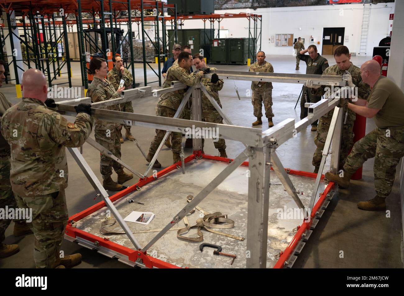 Aircraft pallet hi-res stock photography and images - Alamy