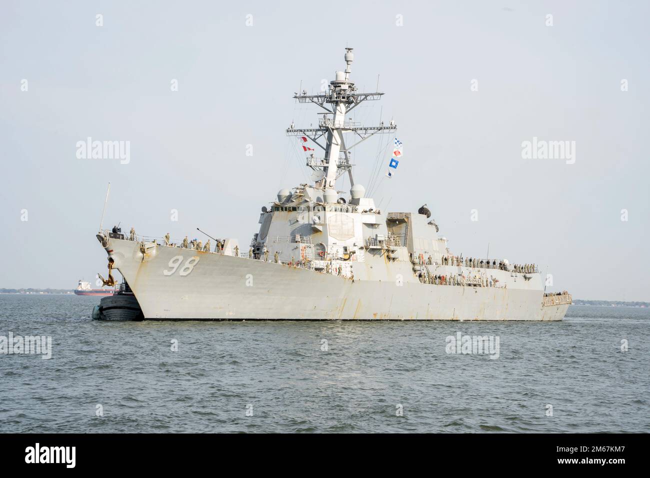 220413-N-KK394-1004 NORFOLK, Va. (April 13, 2022) The Arleigh Burke ...