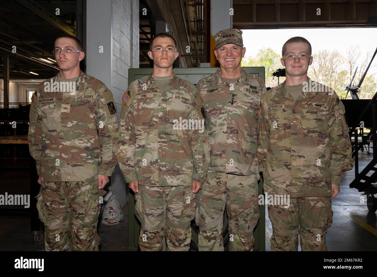 222nd aviation regiment hi-res stock photography and images - Alamy