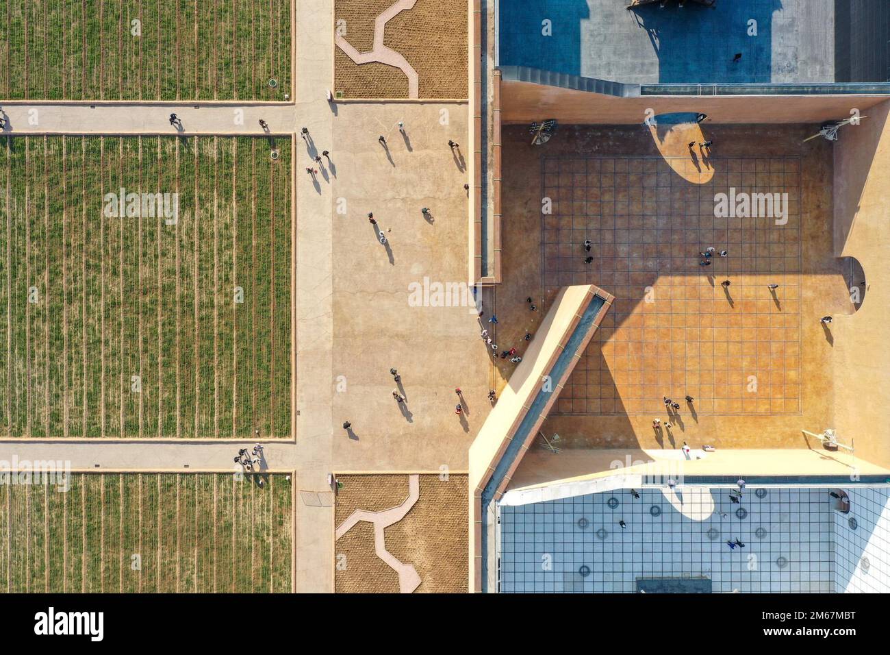 Aerial photo shows a large number of tourists visiting the Unique Henan ...