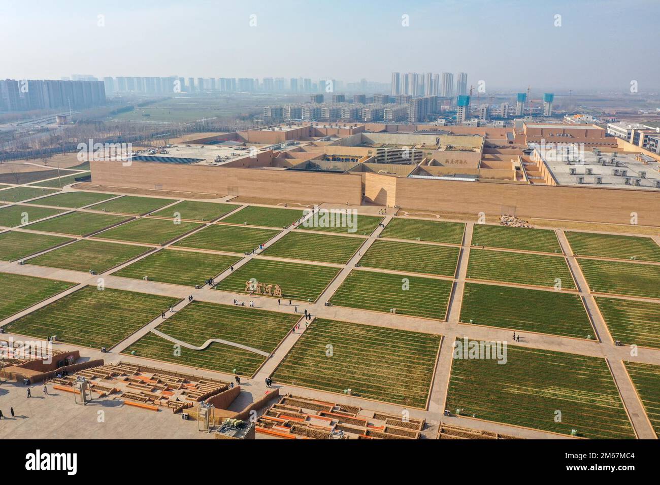 Aerial photo shows a large number of tourists visiting the Unique Henan ...