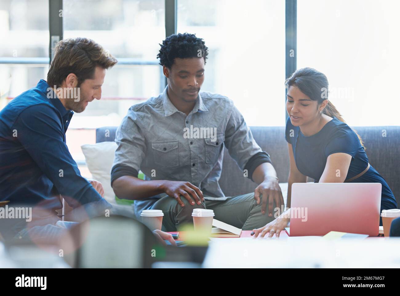 Office colleagues kind hi-res stock photography and images - Alamy