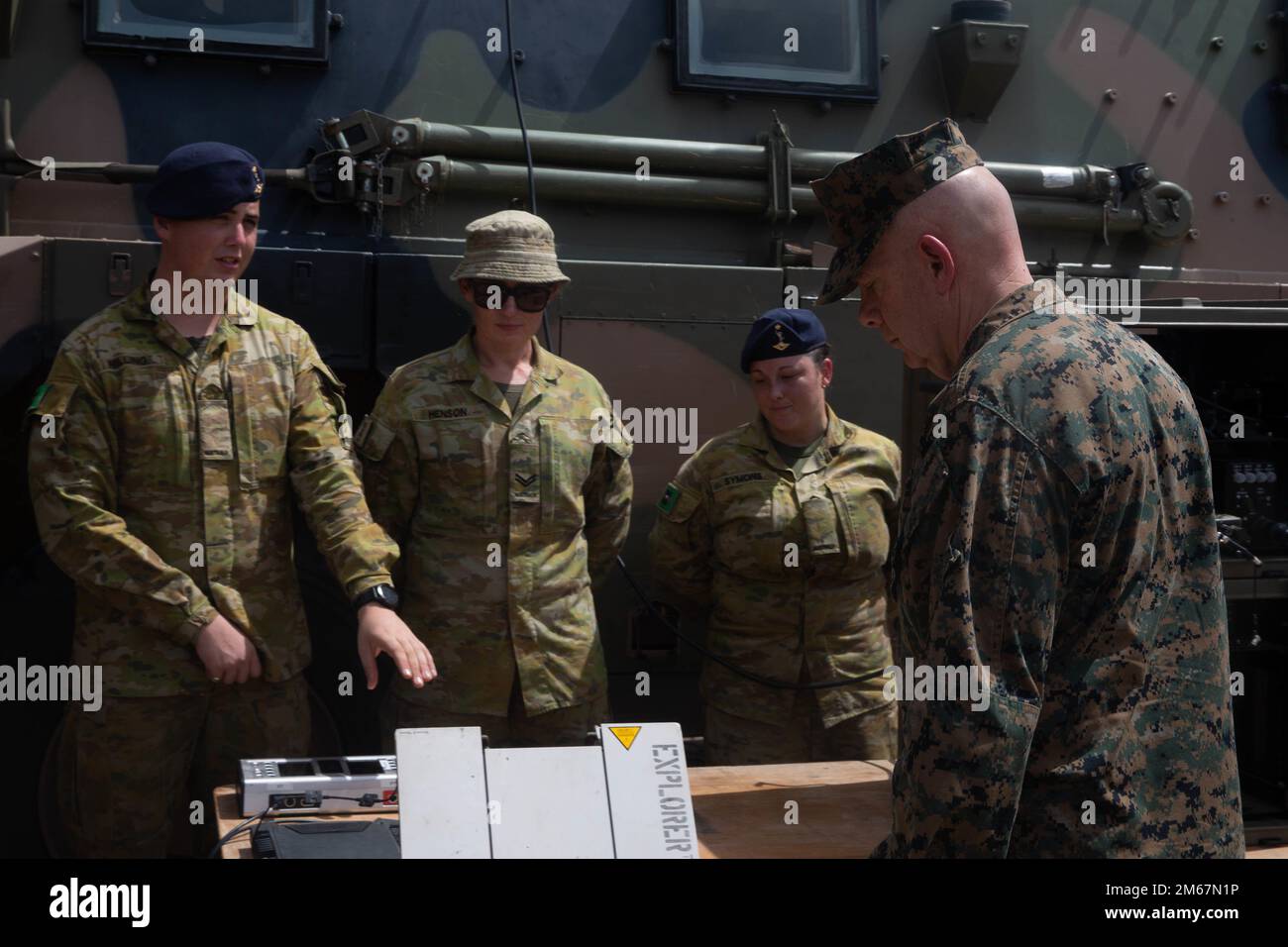 Members of the Australian Army brief U.S. Marine Corps Gen. David ...