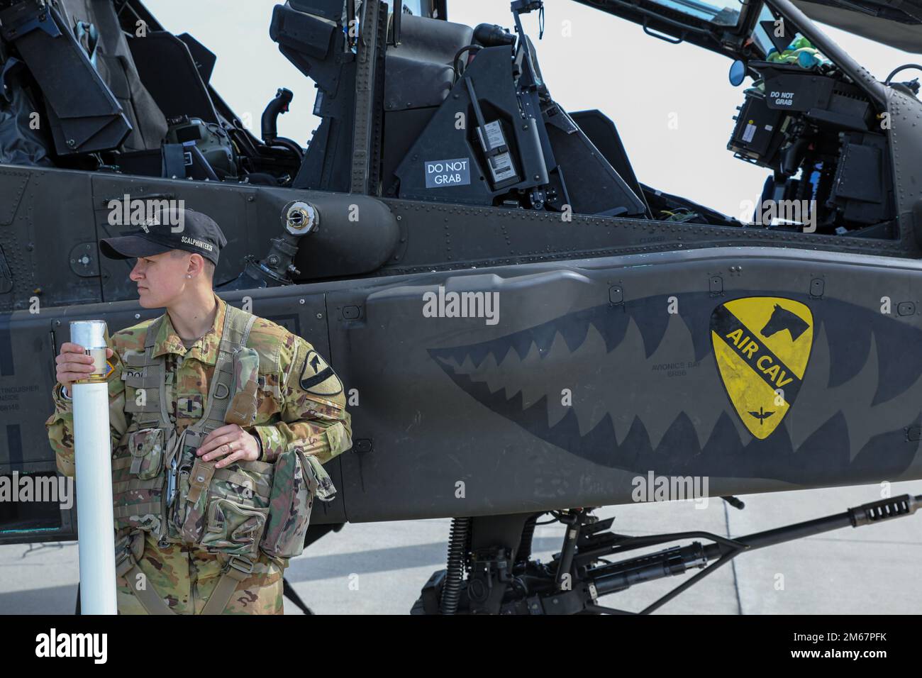 U.S. Army 1st Lt. Sarah Dolitsky, AH-64E Apache Guardian attack ...