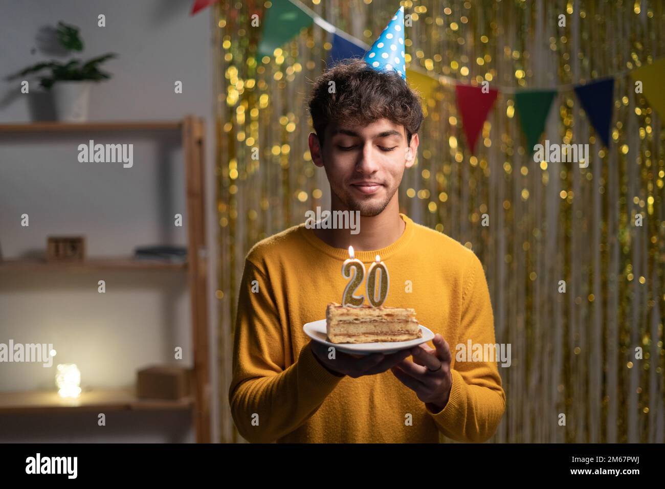 20th birthday cake hi-res stock photography and images - Alamy