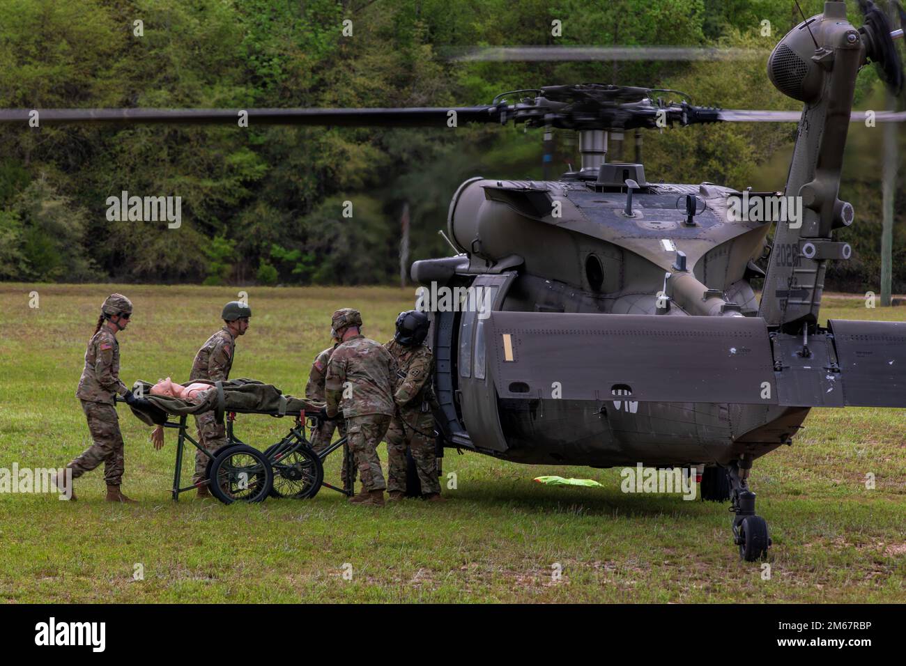 Army flight medics train at the School of Army Aviation Medicine ...