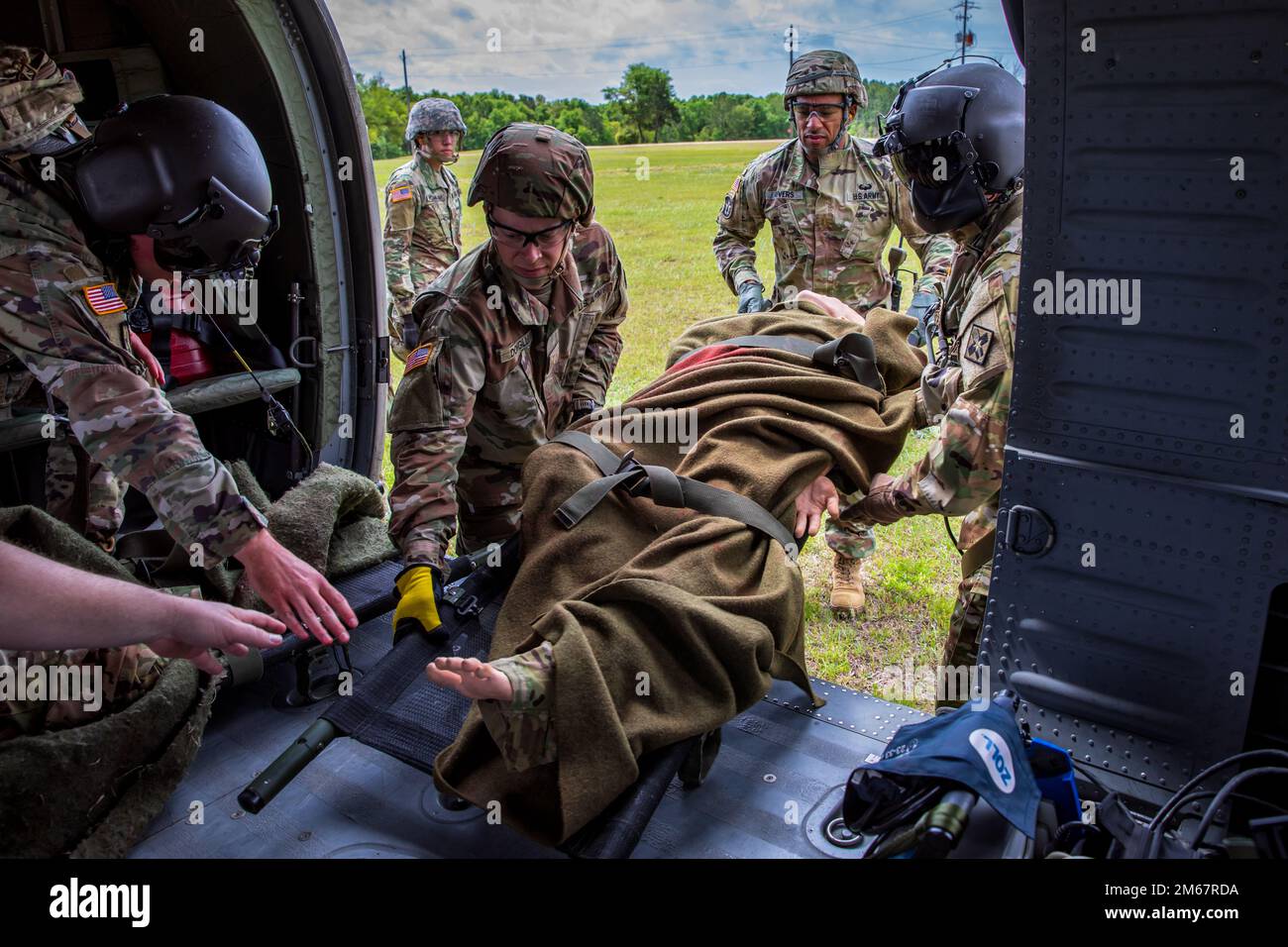 Army flight medics train at the School of Army Aviation Medicine ...