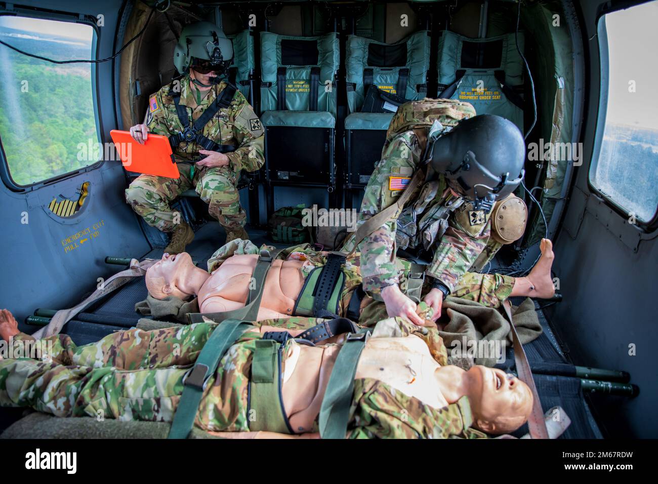 Army flight medics train at the School of Army Aviation Medicine ...
