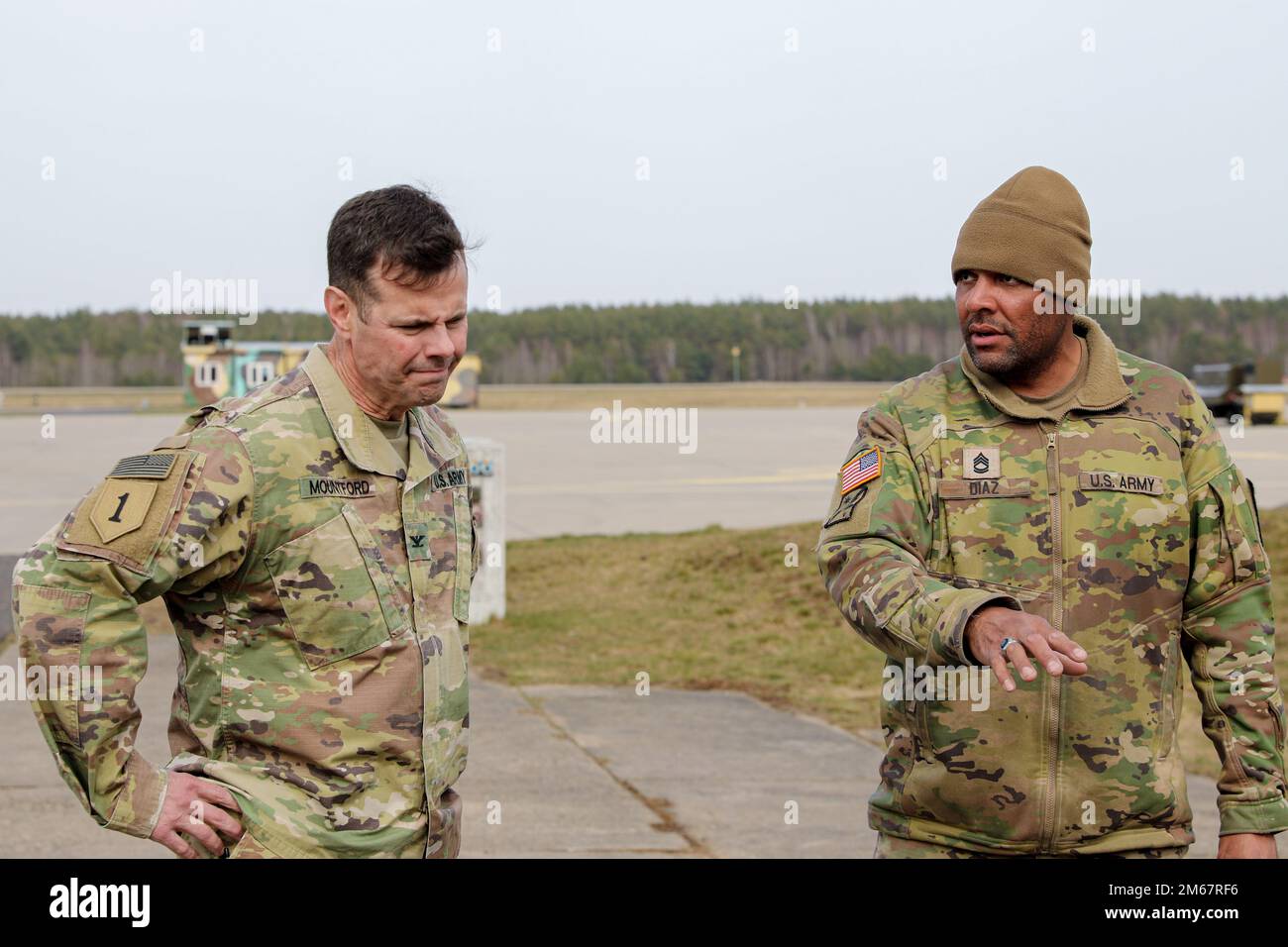 U.S. Army Col. John B. Mountford, left, Deputy Commanding Officer ...