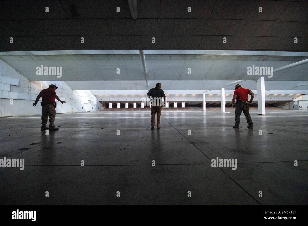 Ice firearms training hi-res stock photography and images - Alamy