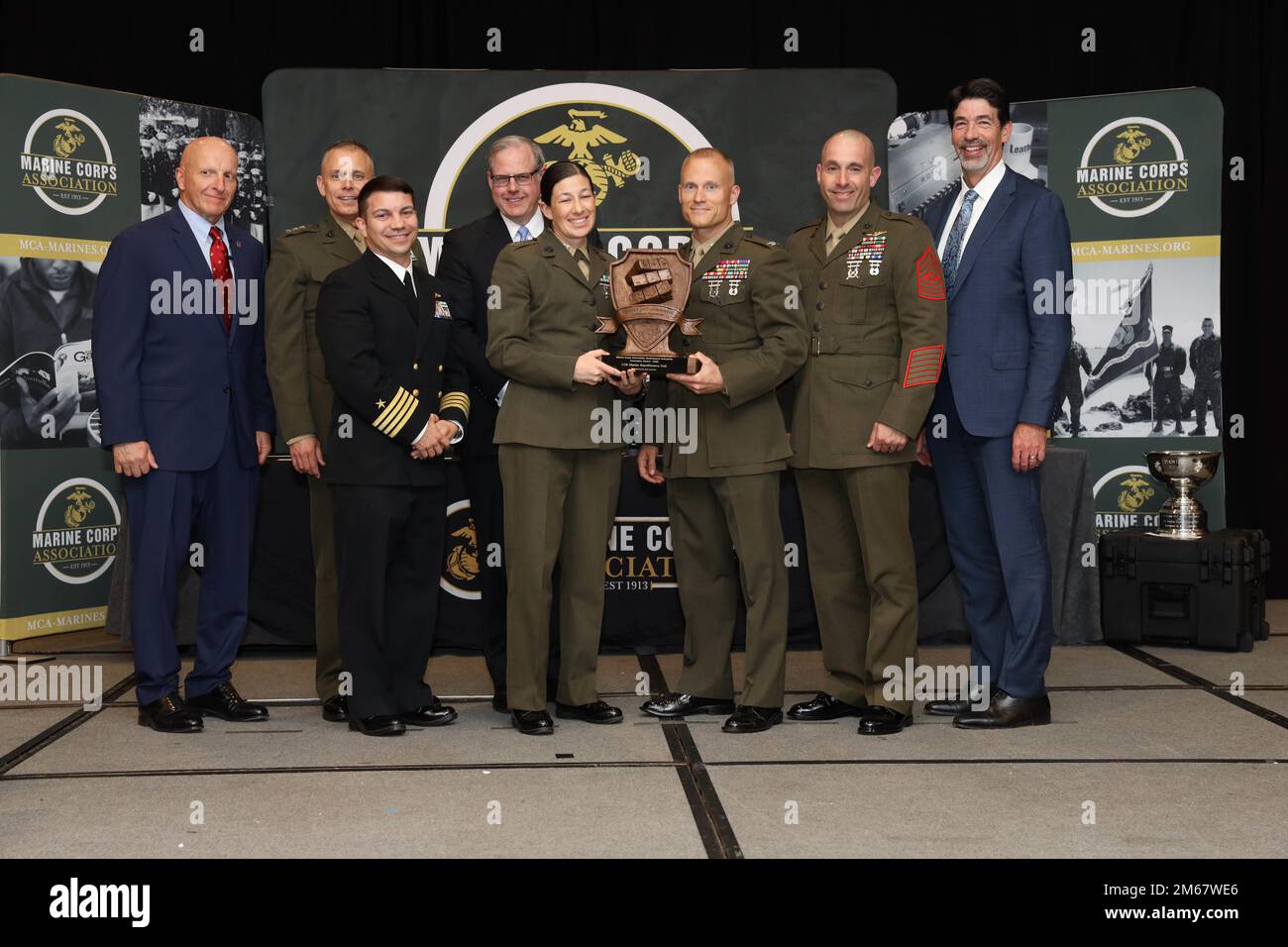 U.S. Marines with 11th Marine Expeditionary Unit, I Marine ...