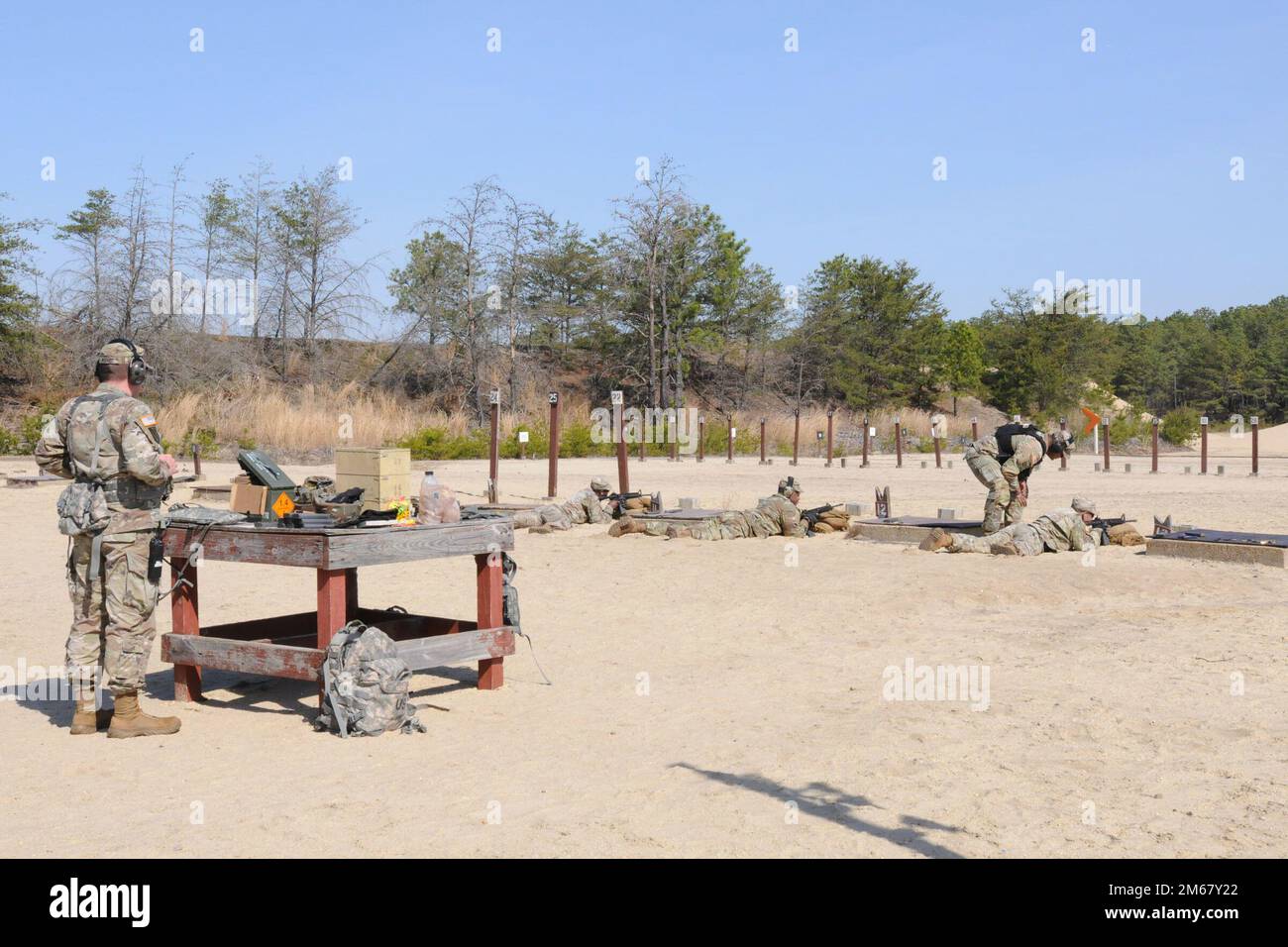 These NJARNG soldiers from the 119th CSSB (Combat Sustainment Support ...