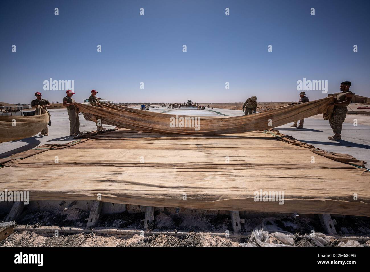 Curing concrete cloth hi-res stock photography and images - Alamy