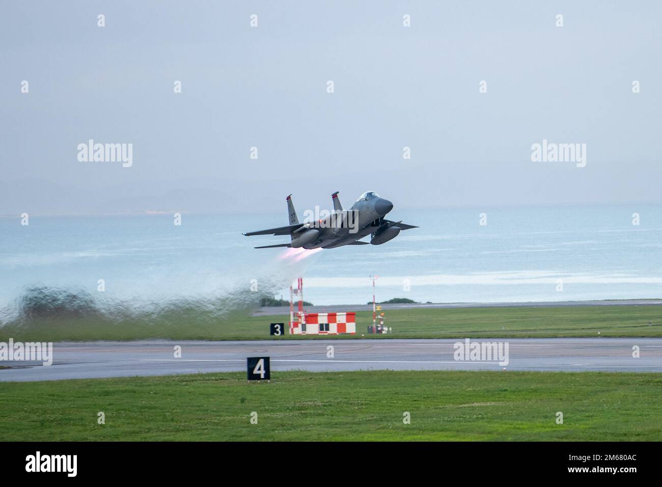 An F-15D Eagle assigned to the 67th Fighter Squadron takes off for RED ...