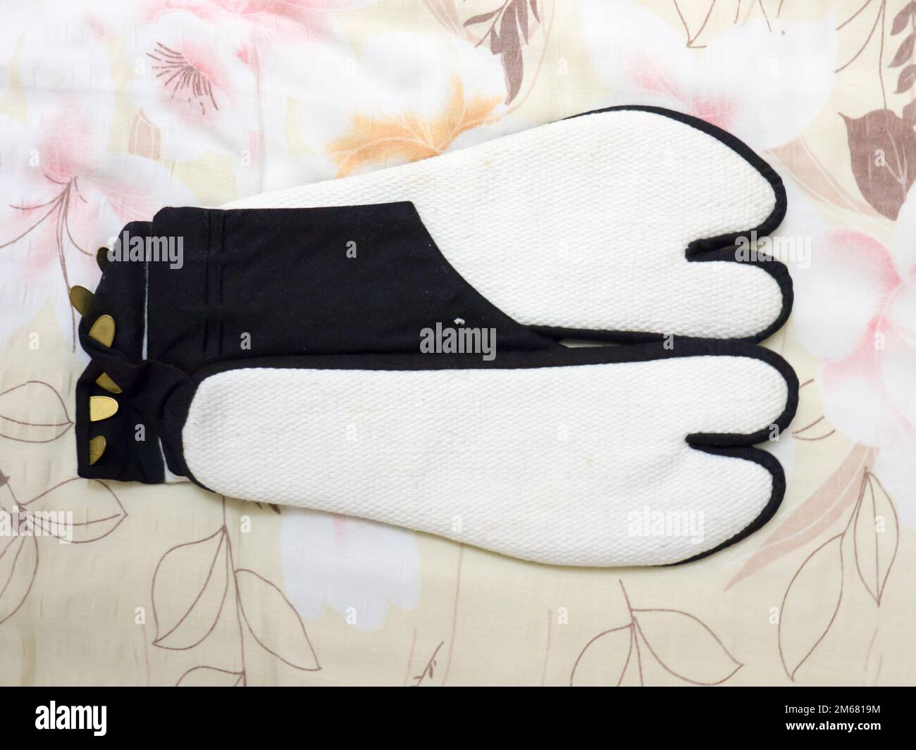 Traditional japanese tabi hi-res stock photography and images - Alamy