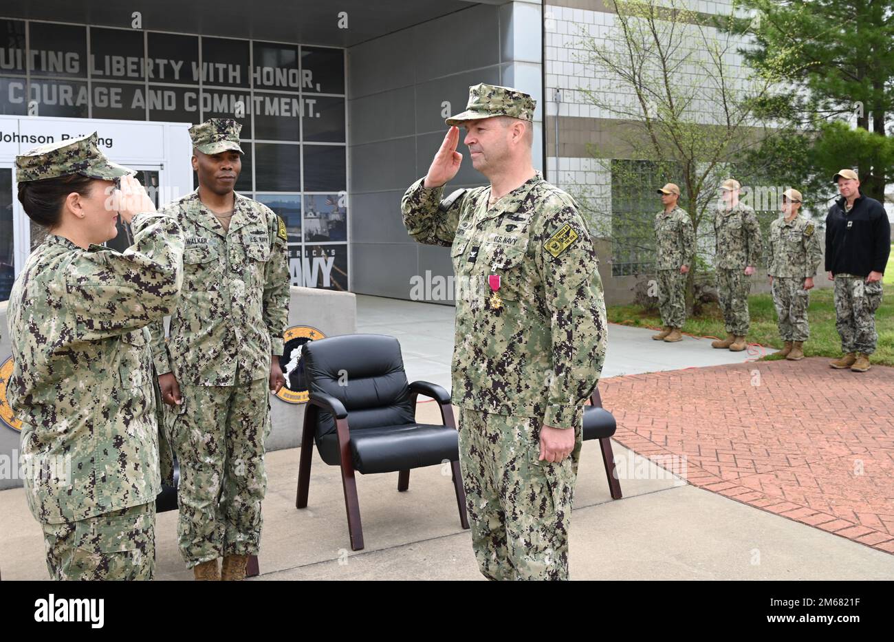 Navy recruiting region central hi-res stock photography and images - Alamy