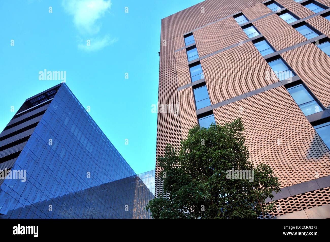 modern architecture with sun reflections Stock Photo - Alamy