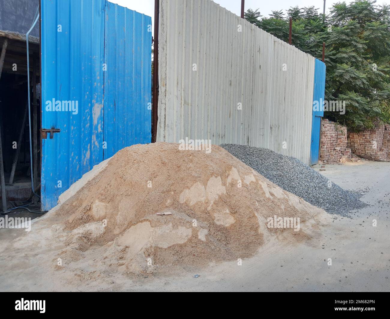 Tons of material hi-res stock photography and images - Alamy