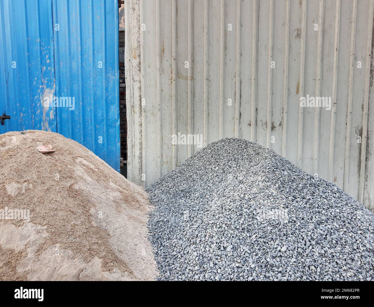 Brick supplier hi-res stock photography and images - Alamy