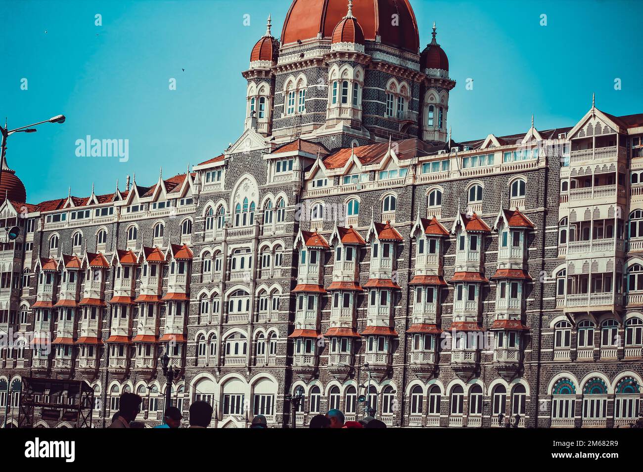 British colonial architecture in mumbai hi-res stock photography and ...