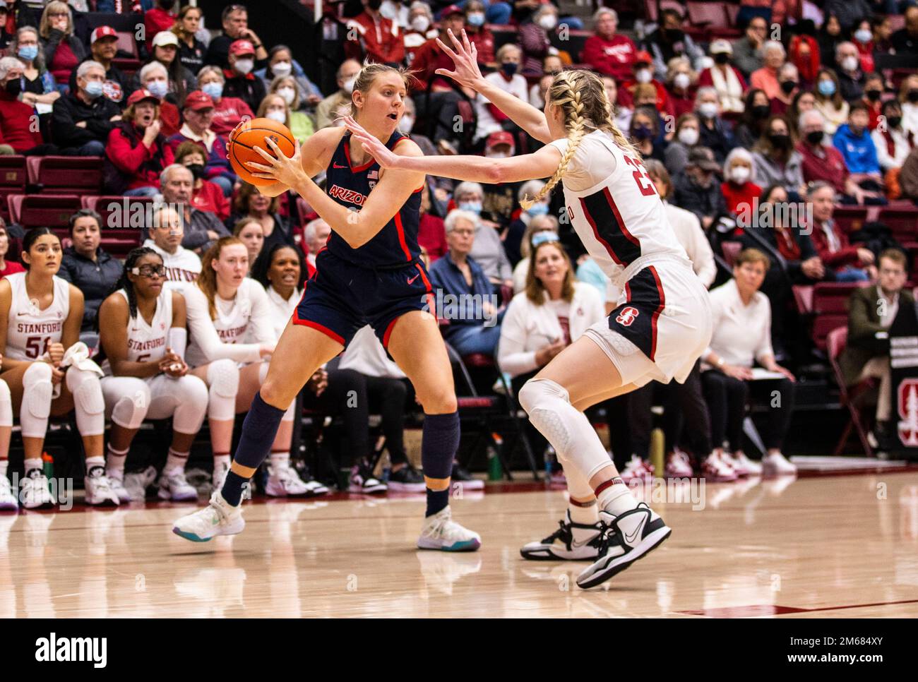 Maples Pavilion Palo Alto, CA. 02nd Jan, 2023. U.S.A. Arizona forward ...