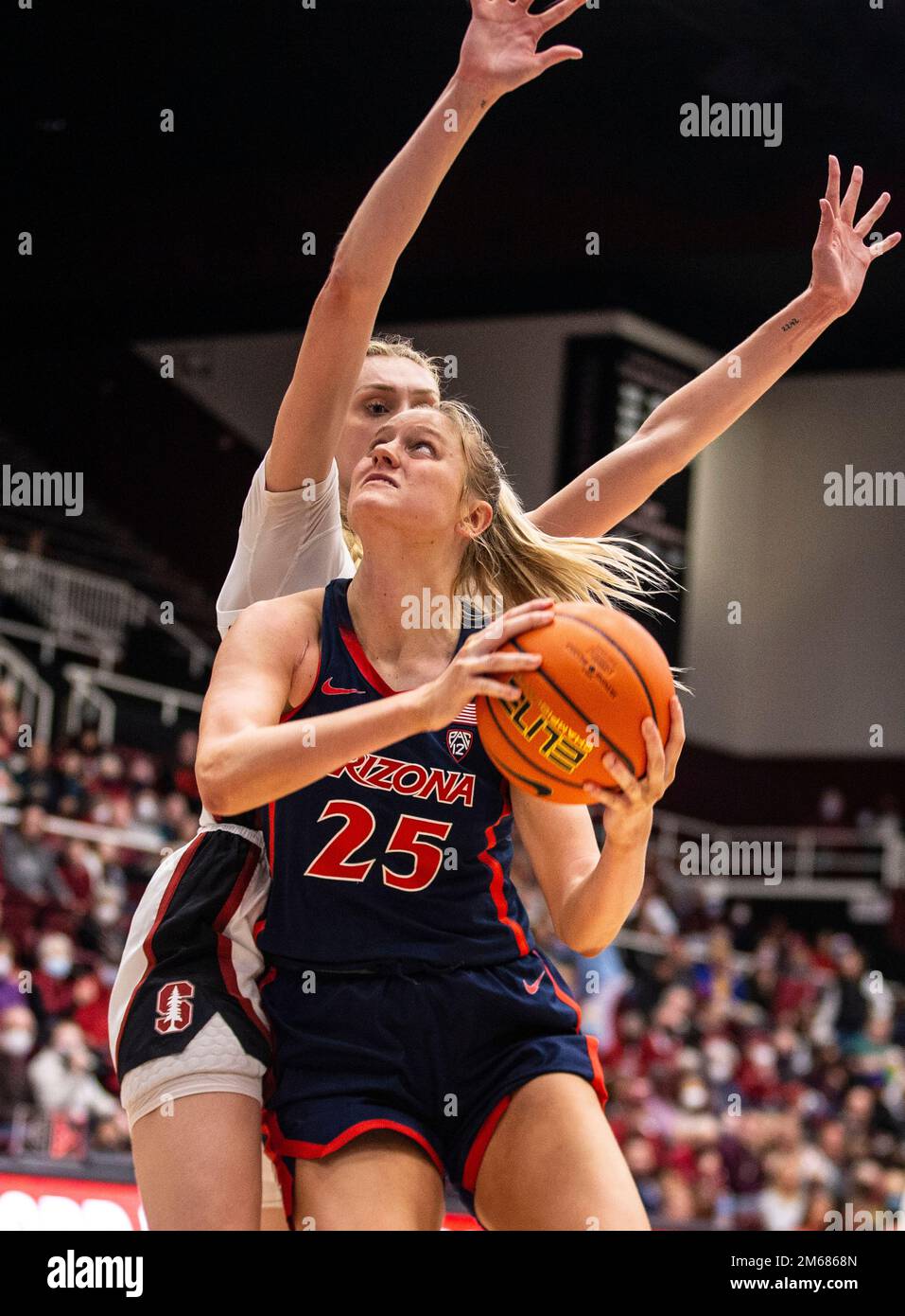 Maples Pavilion Palo Alto, CA. 02nd Jan, 2023. U.S.A. Arizona forward ...