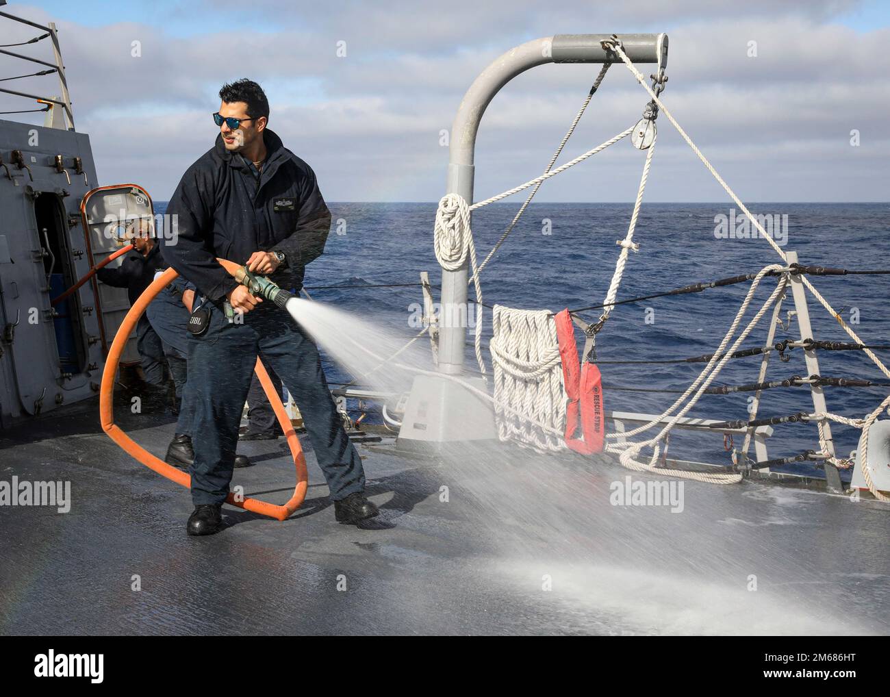 U s navy chief fire controlman hi-res stock photography and images - Alamy