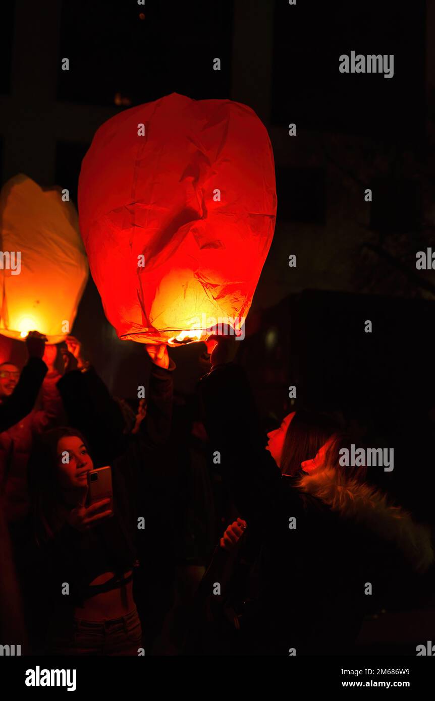 lucky flying lanterns,colorful flying lanterns, super spectacle in the ...