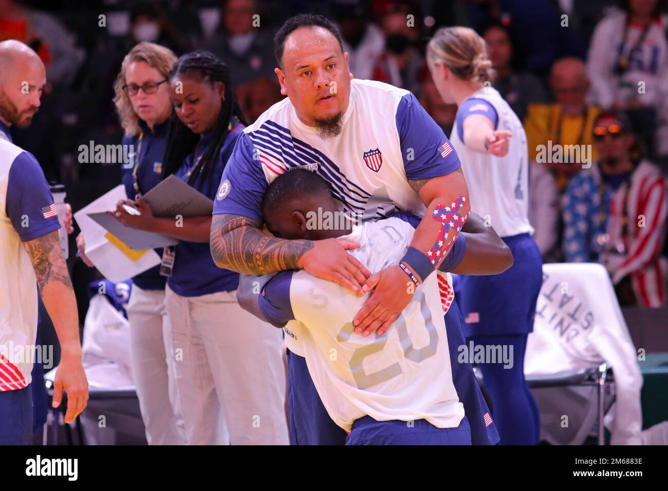 Retired U.S. Navy Utilitiesman Second Class Joshua Laban and U.S. Air ...