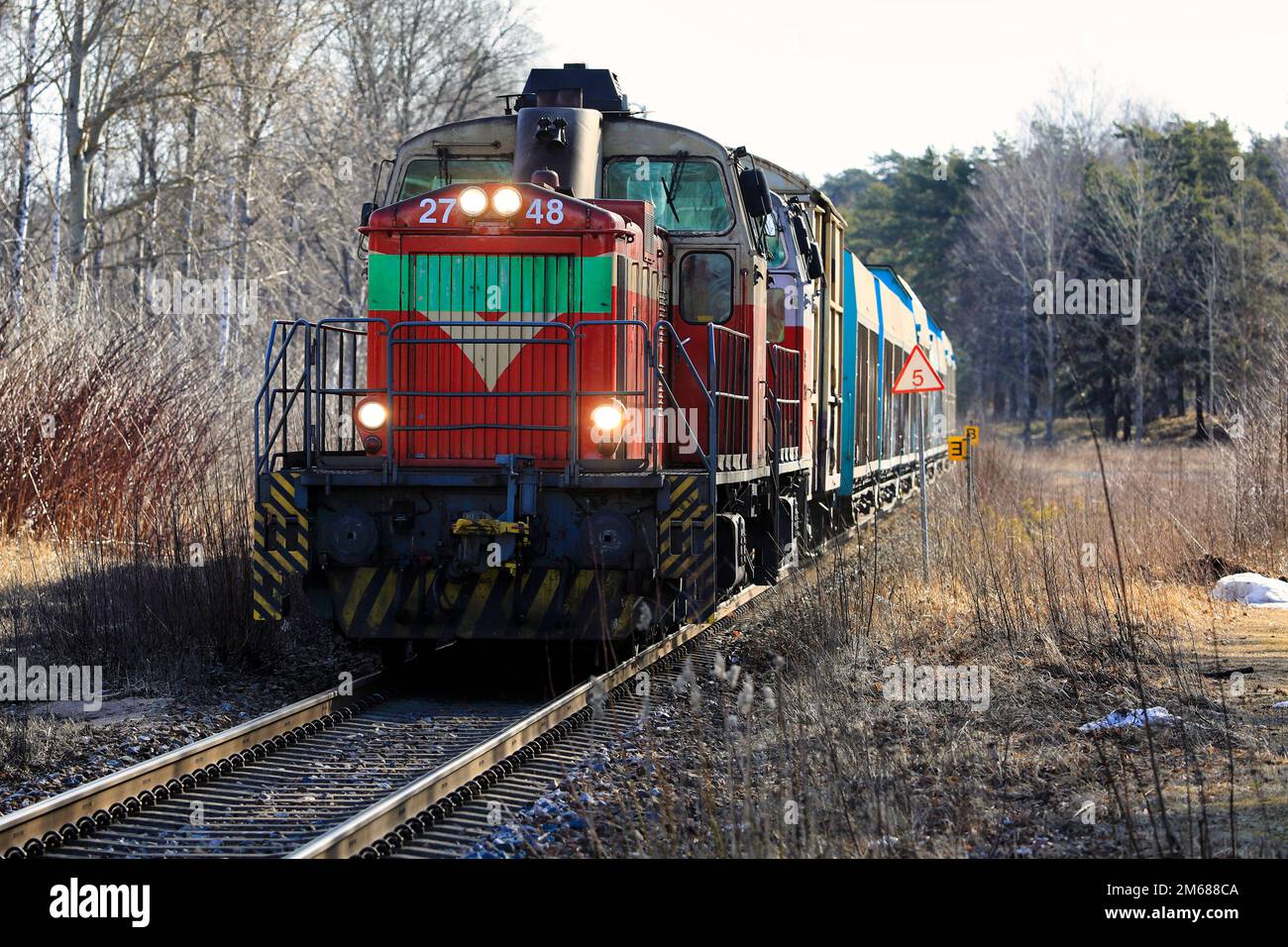 Two 1960s manufactured Vr Group Dv12 diesel locomotives, no 2748 and ...