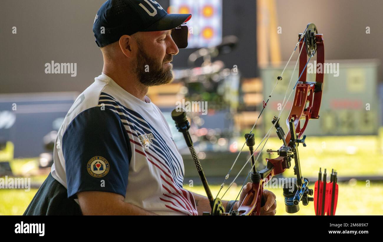 Retired U.S. Marine Corps Gunnery Sgt. Doug Godfrey, Team U.S ...