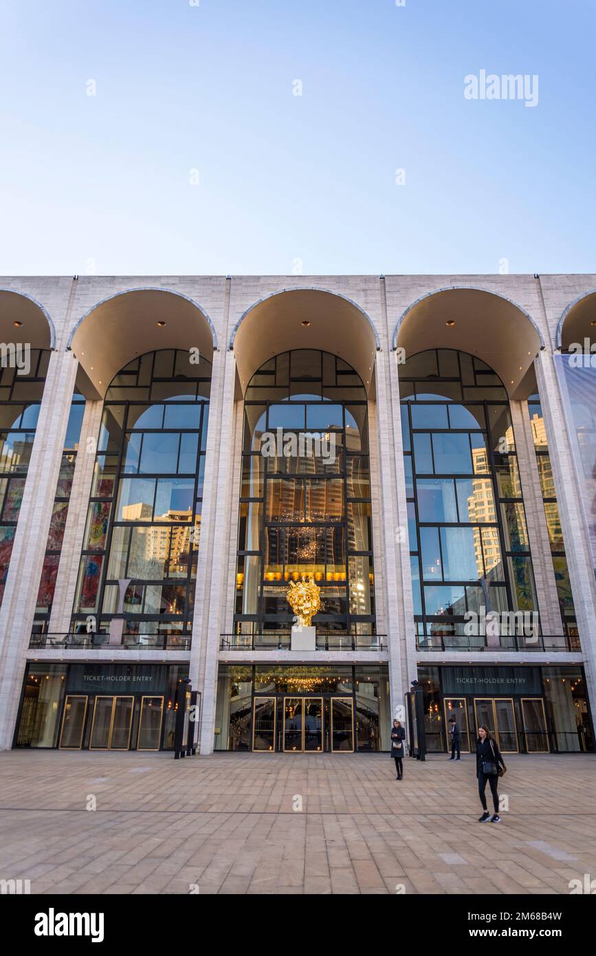 Metropolitan Opera House, Lincoln Center for the Performing Arts ...