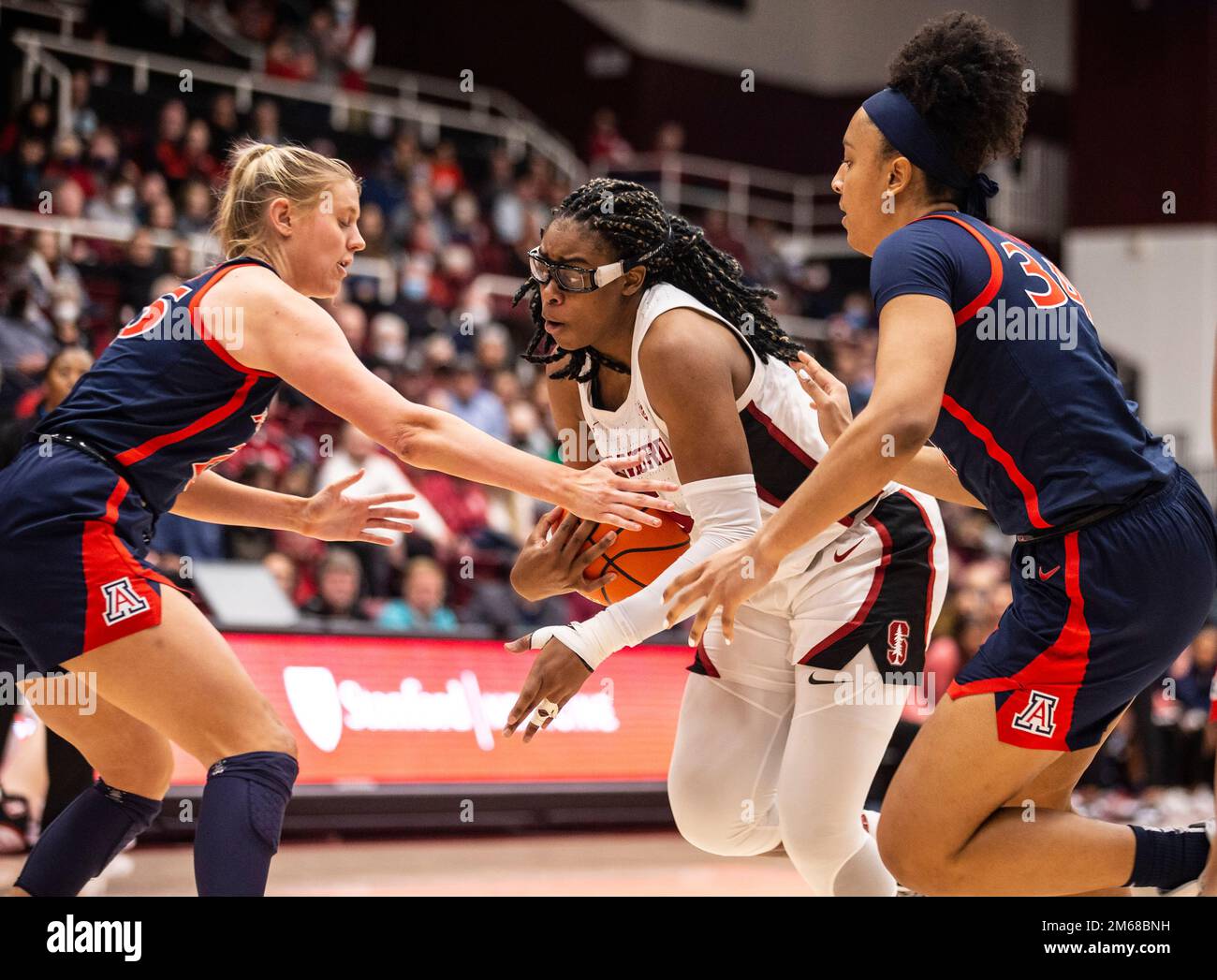 Maples Pavilion Palo Alto, CA. 02nd Jan, 2023. U.S.A. Stanford forward ...