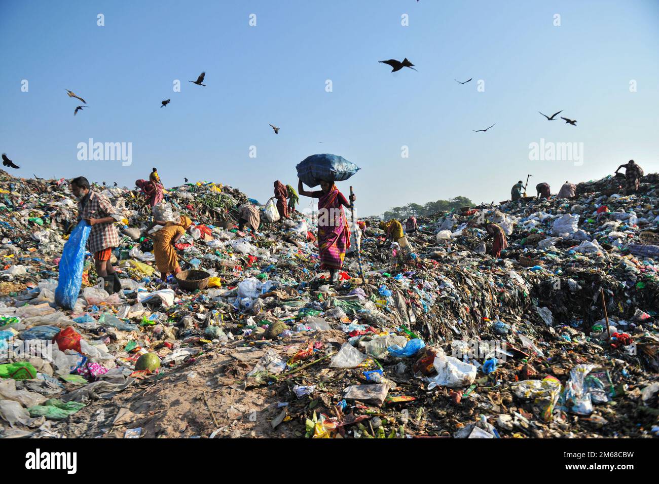 Non Exclusive: 03 January 2023 In Sylhet-Bangladesh: Workers are ...