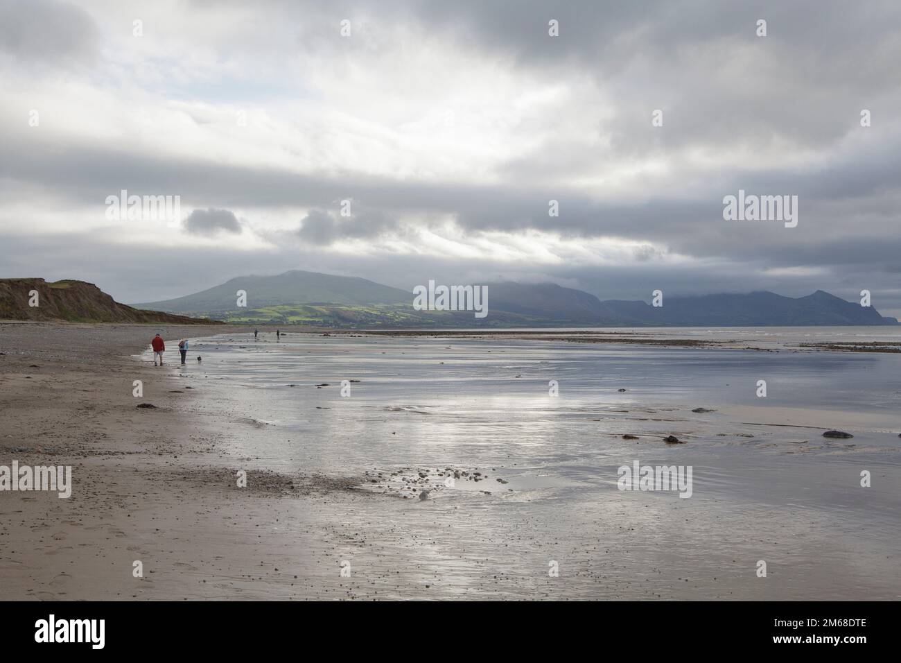 The view to the Llyn Peninsula from Dinas Dinlle beach in Llandwrog ...