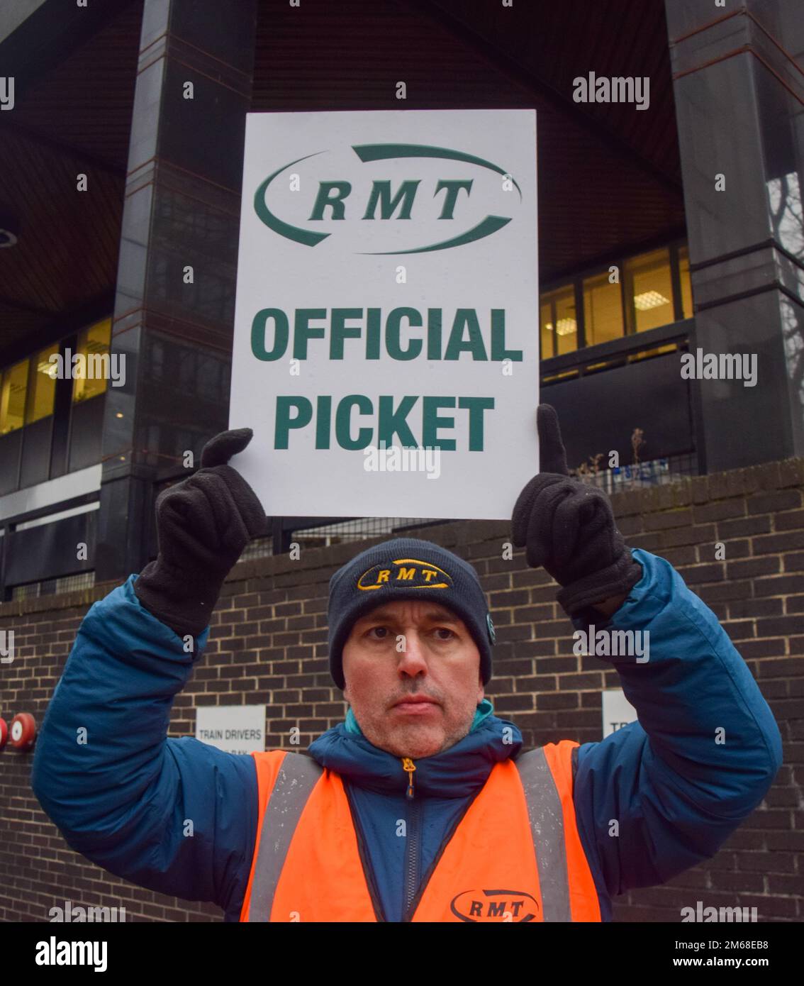 London, England, UK. 3rd Jan, 2023. An RMT (Rail, Maritime and ...