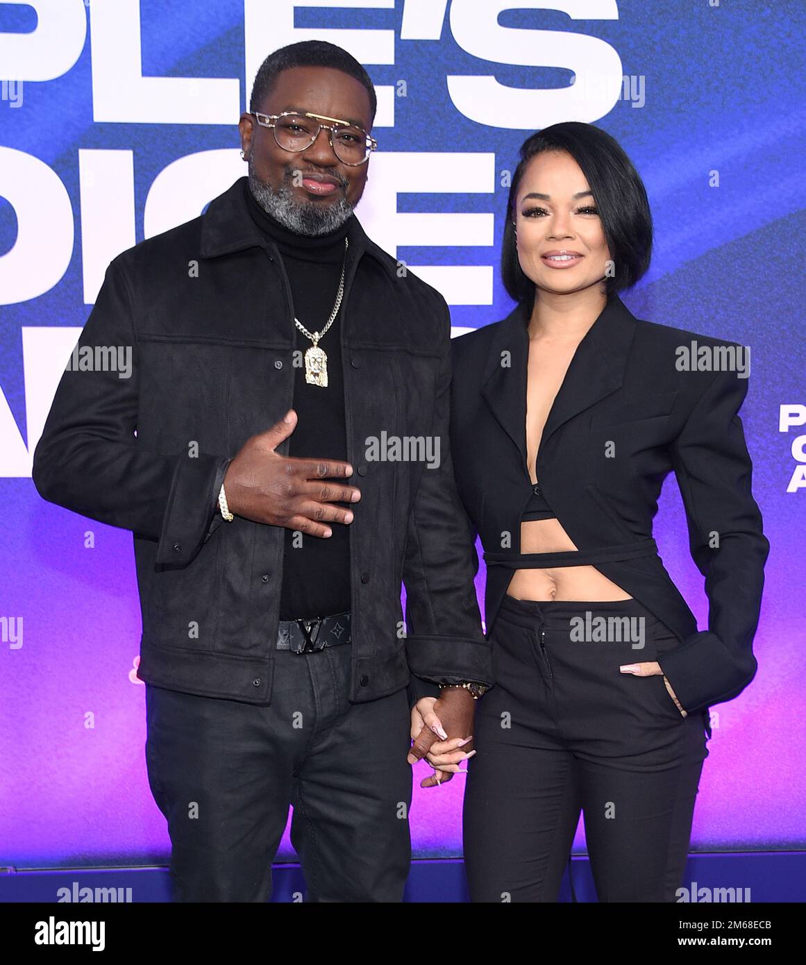 Lil Rel Howery and Dannella Lane arriving to the People’s Choice Awards 2022 at Barker Hanger on ...
