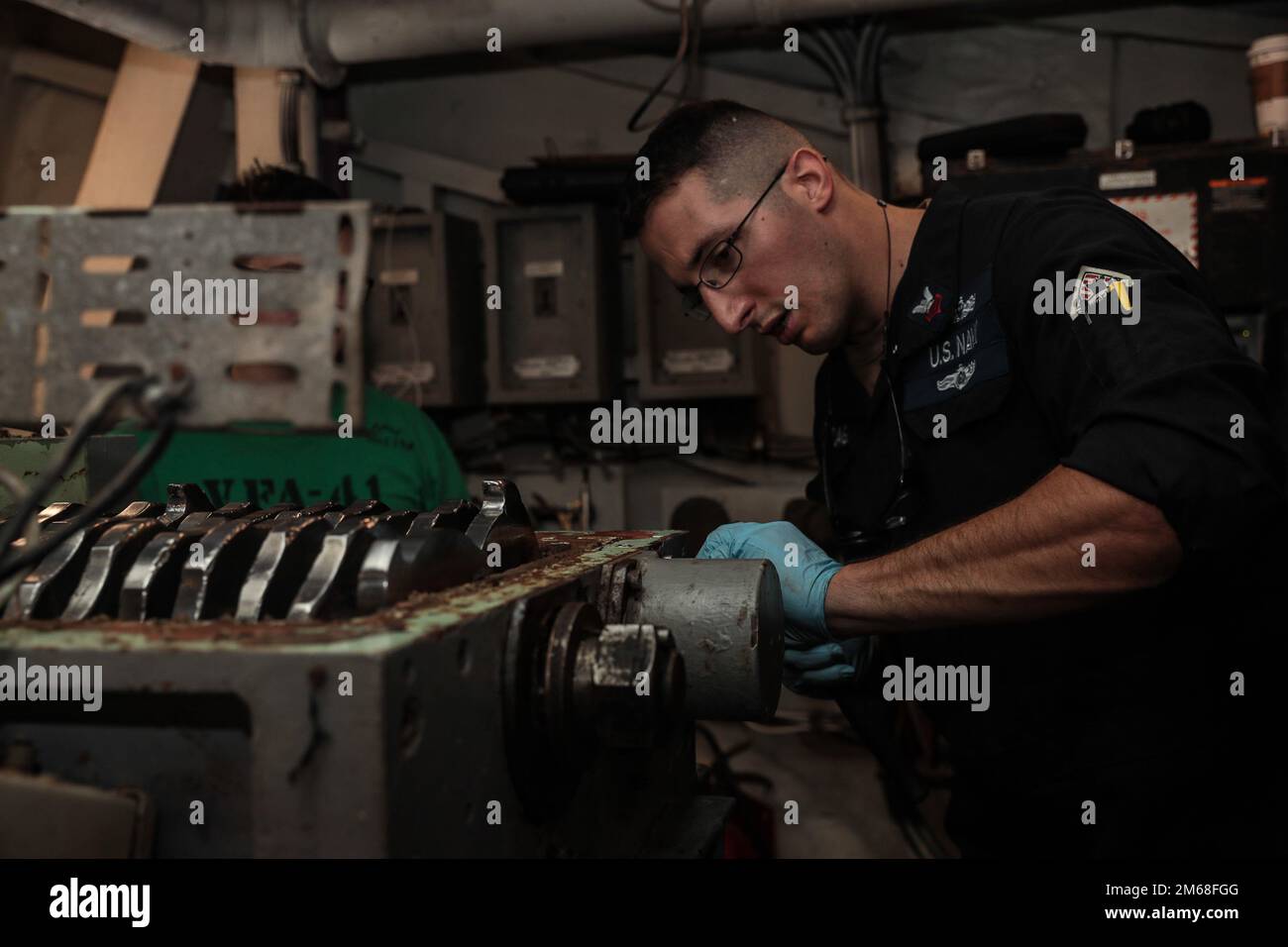 PHILIPPINE SEA (April 18, 2022) Machinery Repairman 1st Class Stephen ...