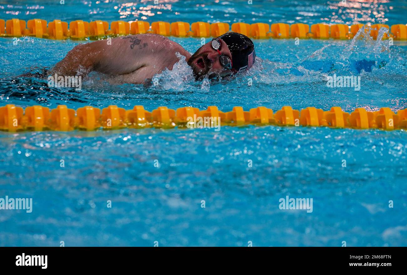 Retired U.S. Marine Corps Gunnery Sgt. Doug Godfrey, competes during ...