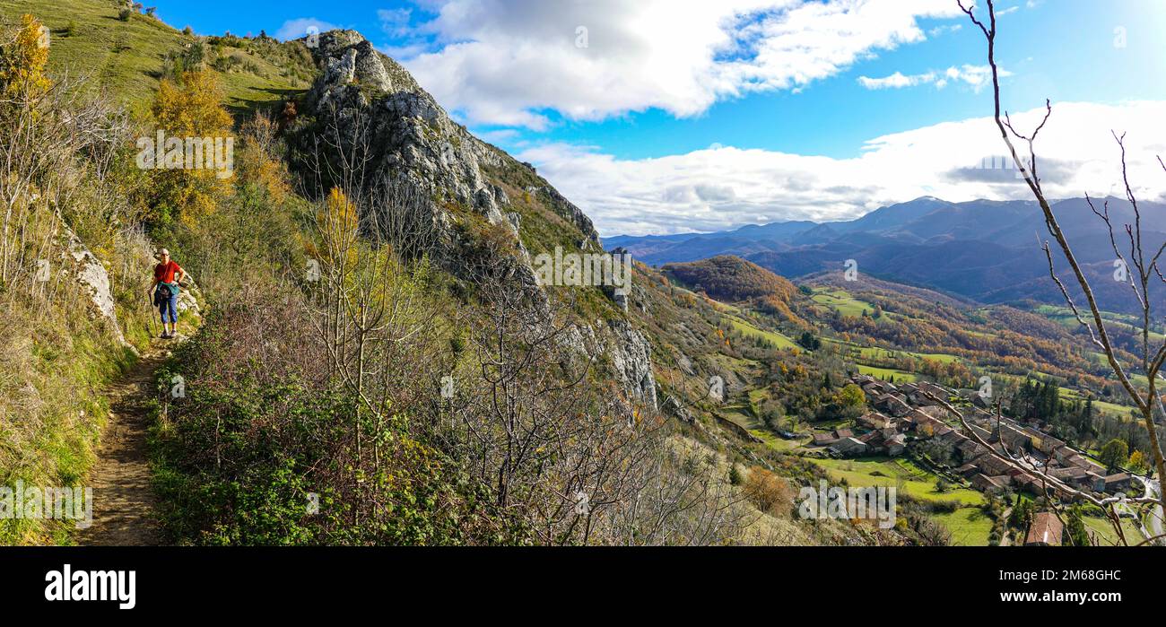 Abandoned french castle hi-res stock photography and images - Alamy