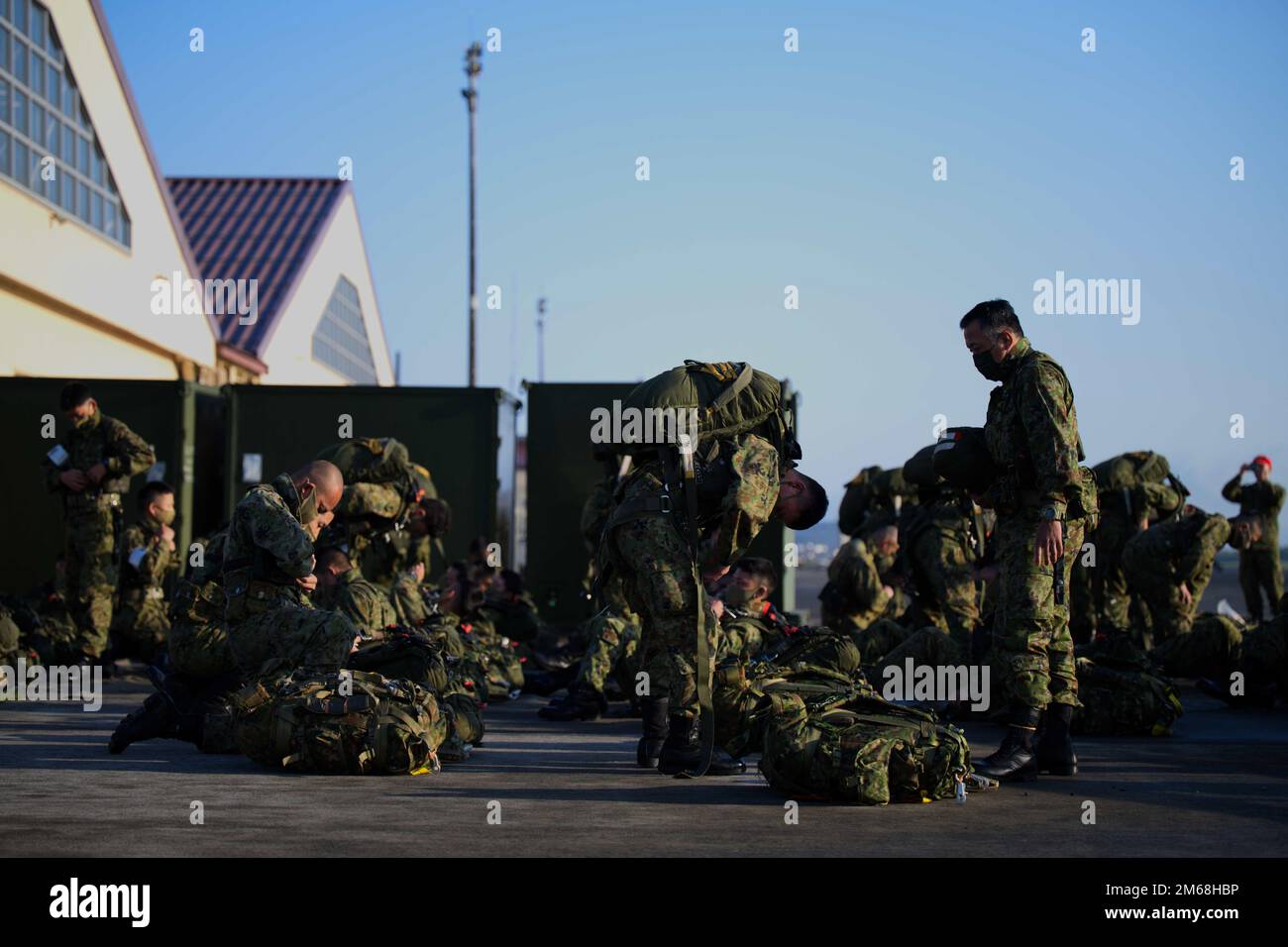 Japanese soldiers japan ground self defense hi-res stock photography ...