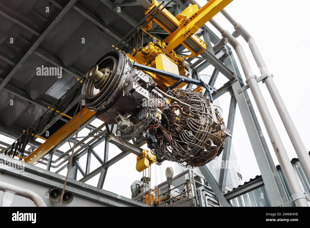 Installation of a gas turbine engine to generate electricity after ...
