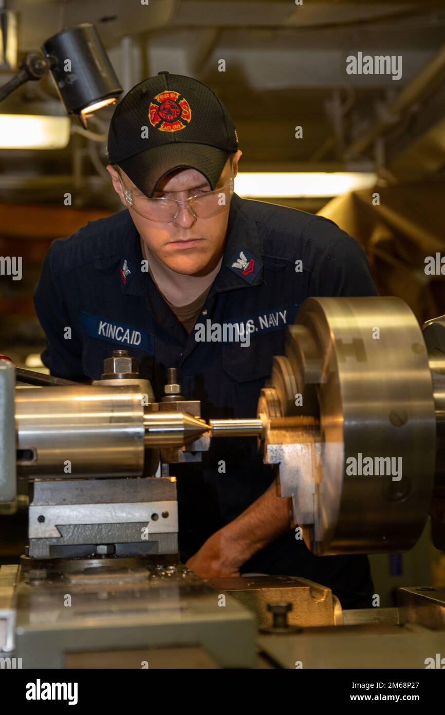 Machinery Repairman 2nd Class Bowen Kincaid, from Battle Creek ...
