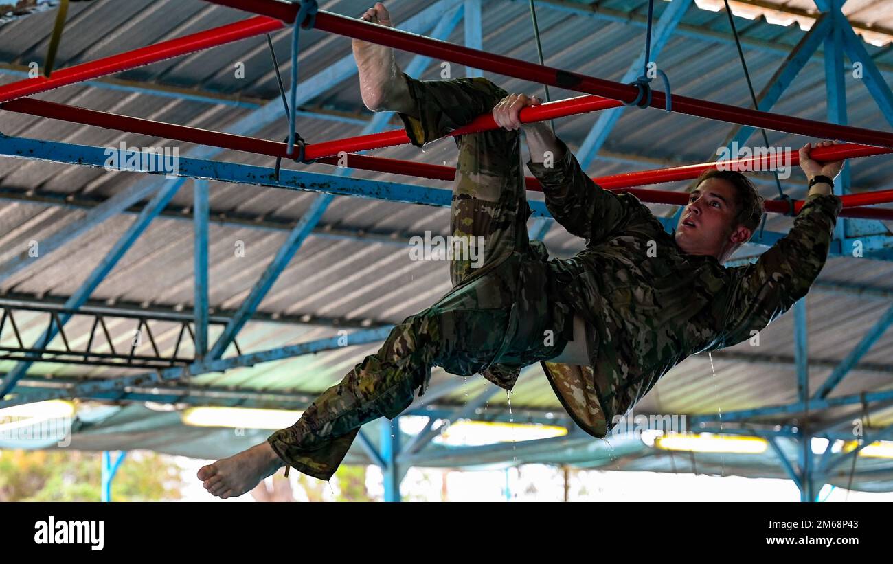 A Virginia Army National Guard Soldier with Task Force Red Dragon ...