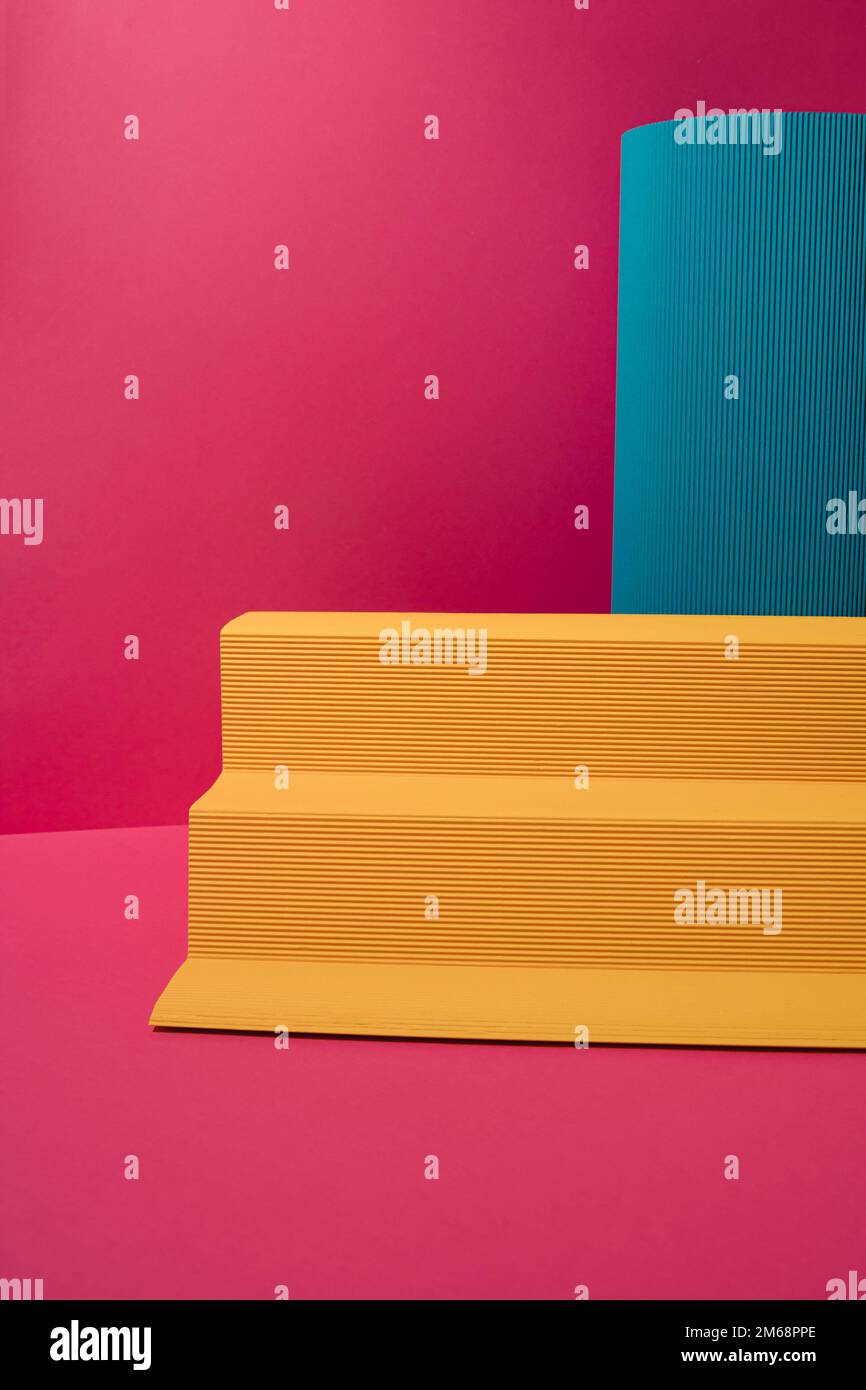 Yellow podium hi-res stock photography and images - Alamy