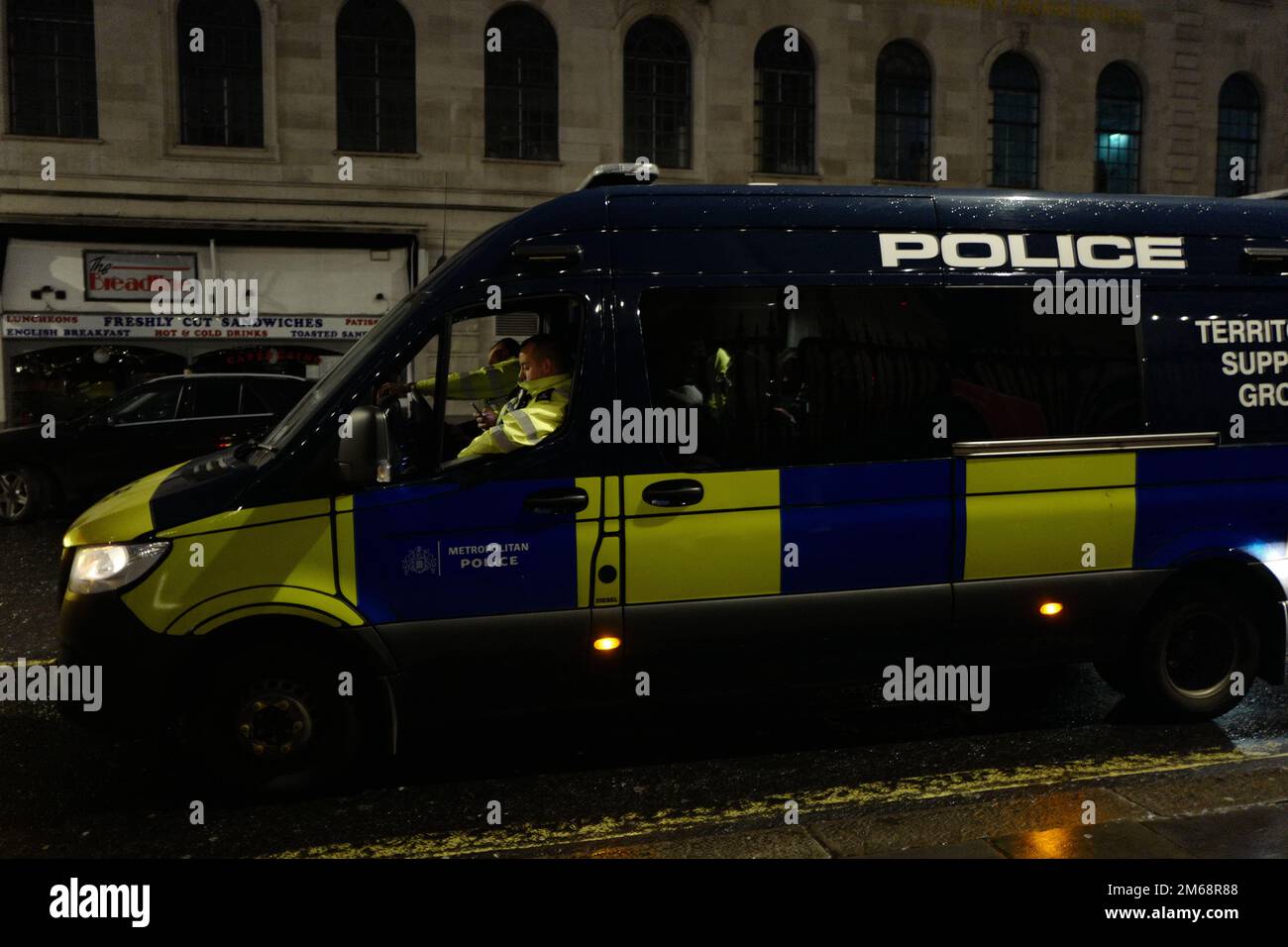 police van in London Stock Photo - Alamy