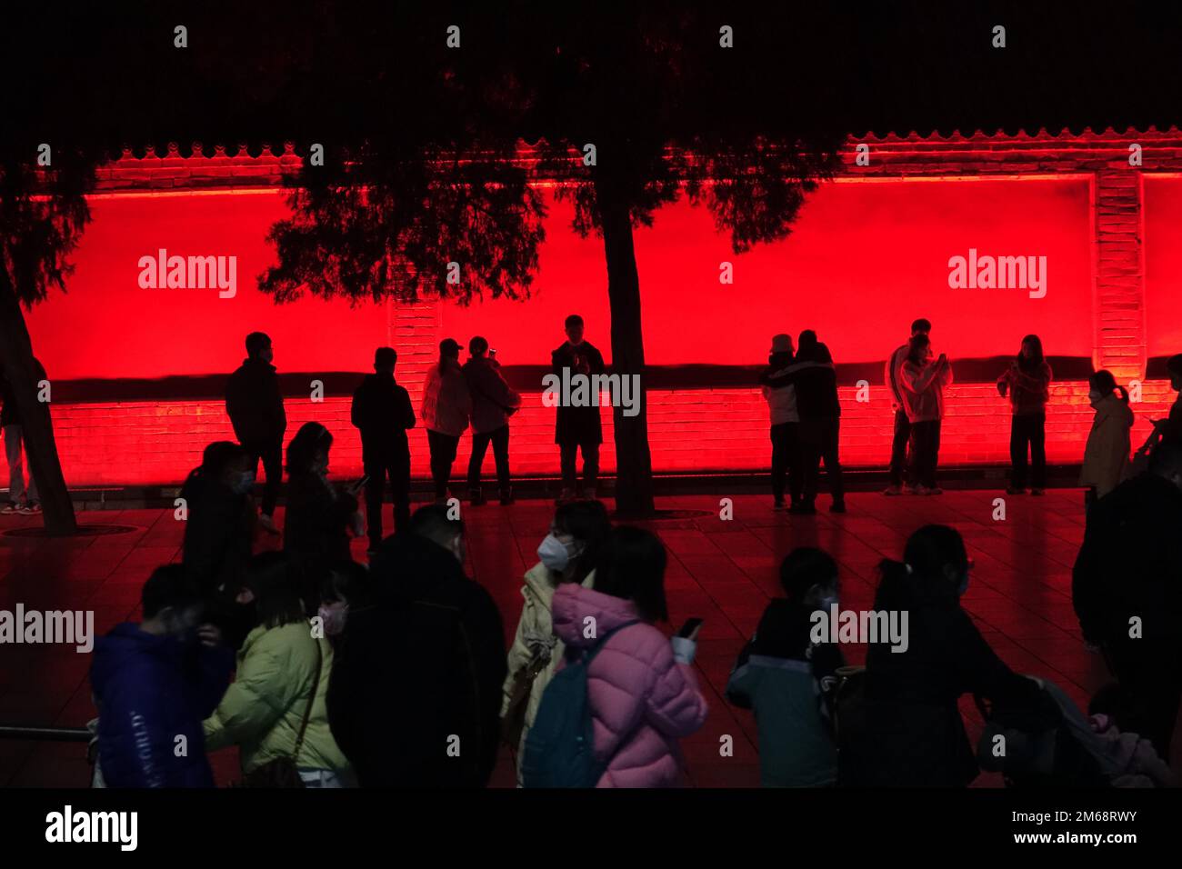 Bustling scene of Great Tang All Day Mall on New Year's eve in Xi'an ...