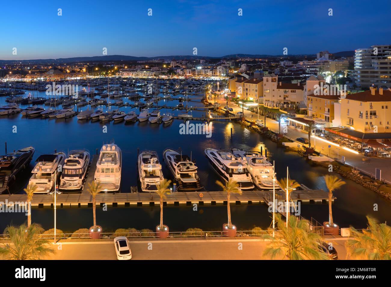 Night view marina yachts boats hi-res stock photography and images - Alamy