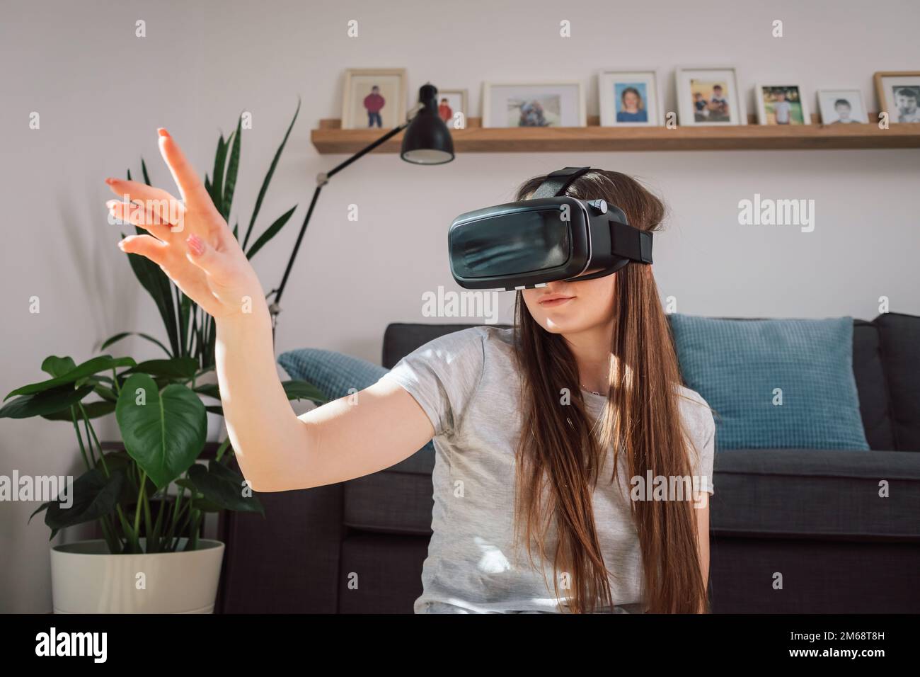 Virtual world screen hi-res stock photography and images - Alamy