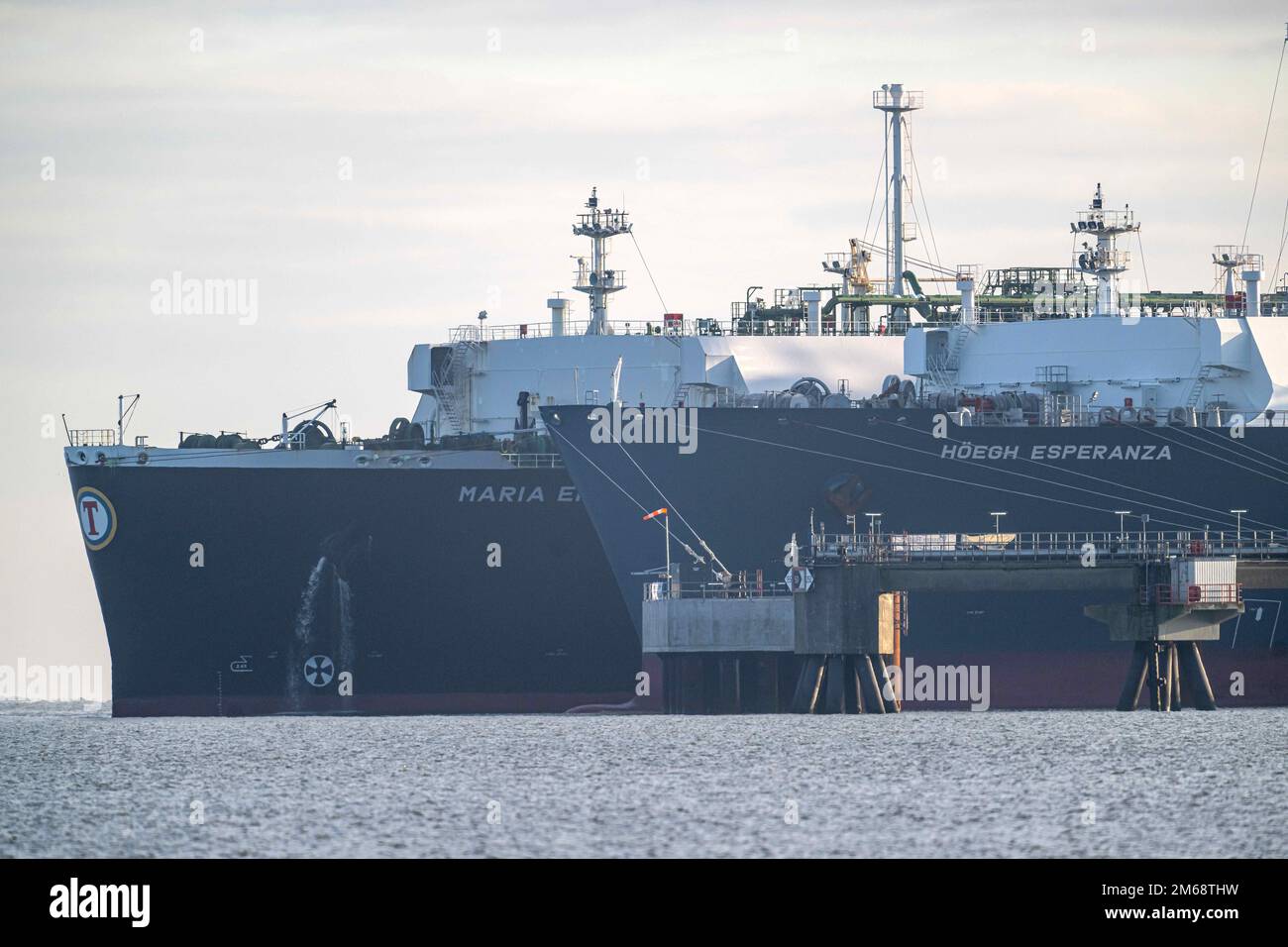 Wilhelmshaven, Germany. 03rd Jan, 2023. The tanker "Maria Energy" (rear ...